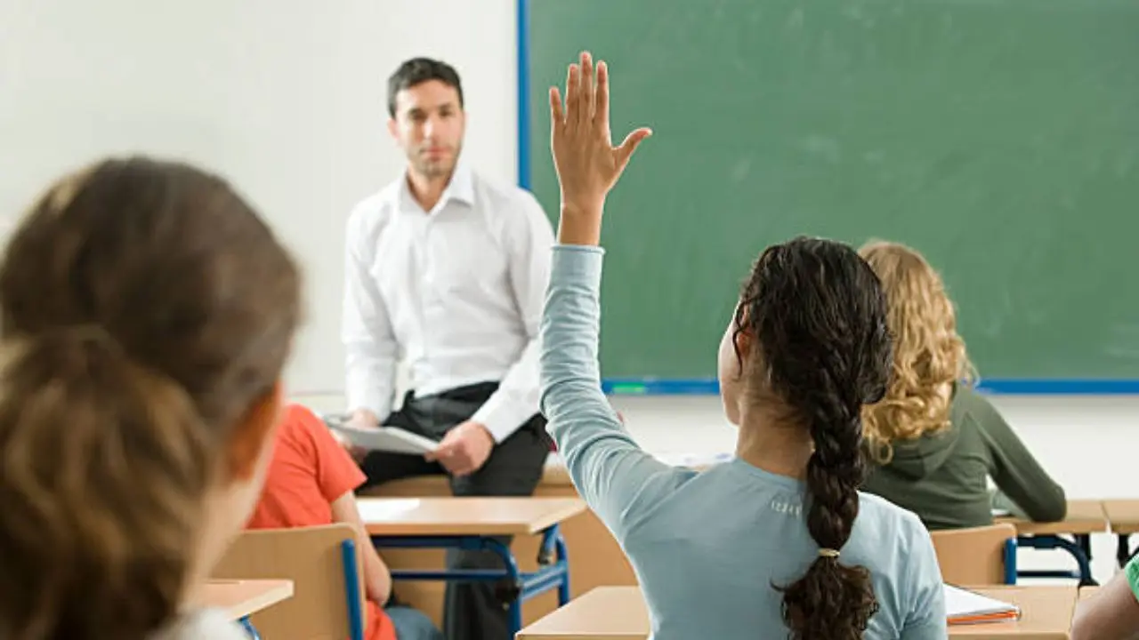 viral news teacher complained students raise so many questions